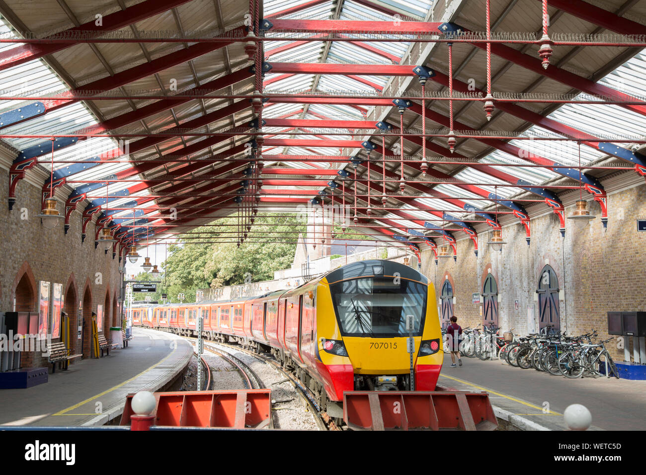 Windsor and eton riverside station hi-res stock photography and images ...