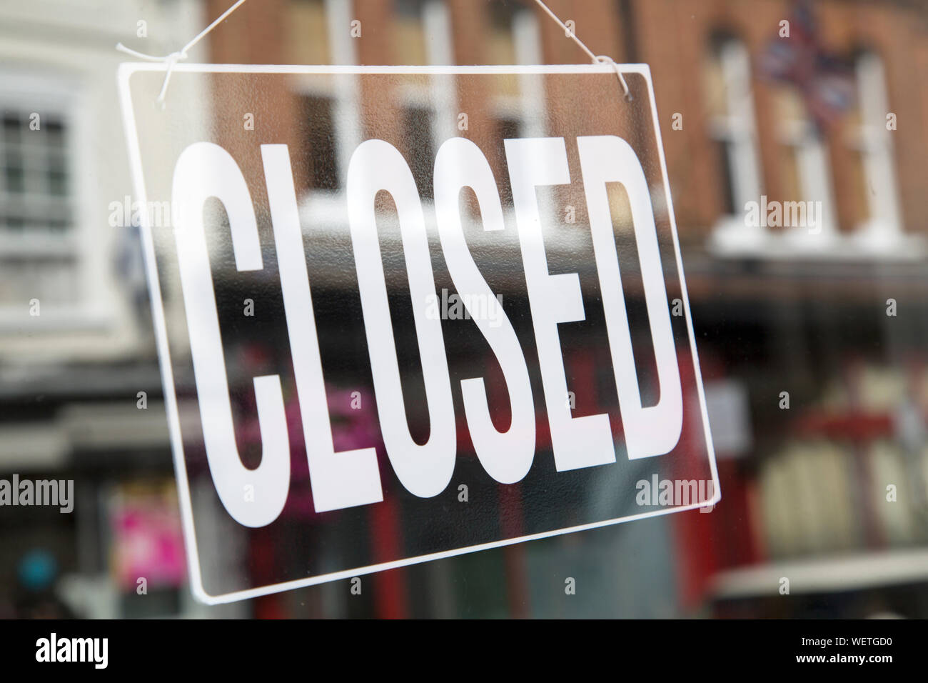 Closed Sign on Shop Door Stock Photo - Alamy