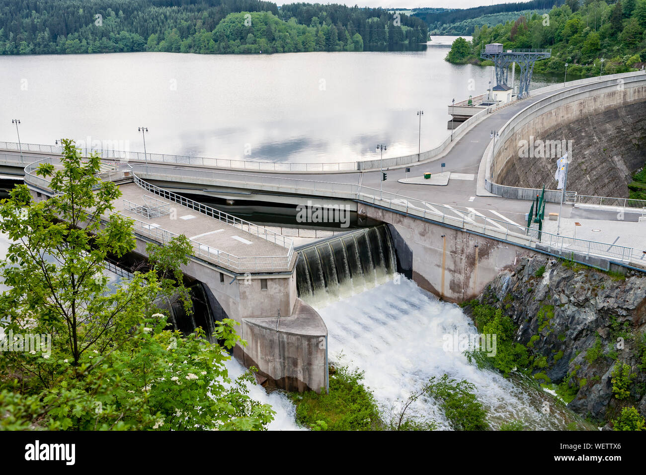 lead hole Dam is a congrete dam across the lead mountains and saale ...