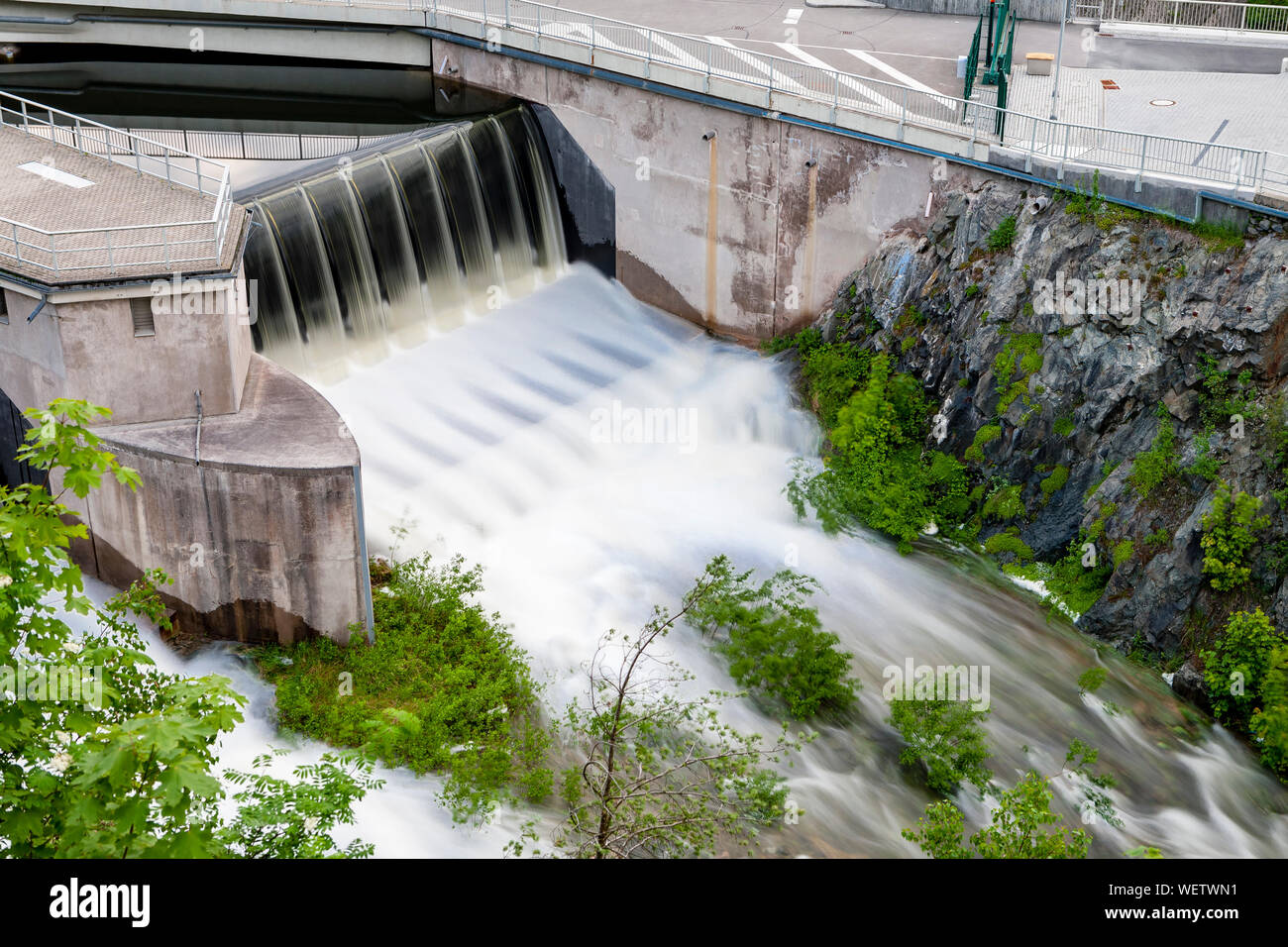 lead hole Dam is a congrete dam across the lead mountains and saale ...
