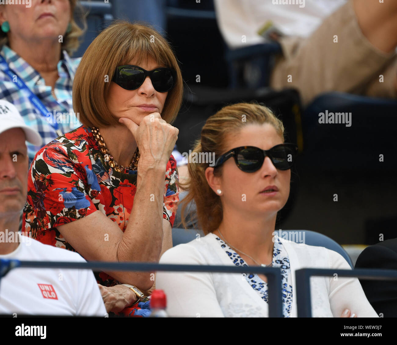 Roger federer and anna wintour hi-res stock photography and images - Alamy