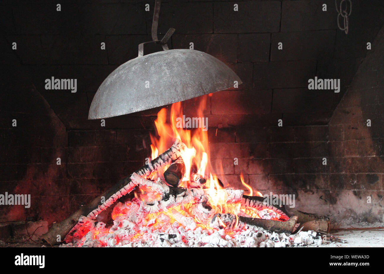 Burning wall hi-res stock photography and images - Alamy