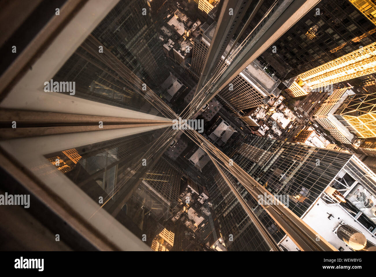 Glass elevator hi-res stock photography and images - Alamy