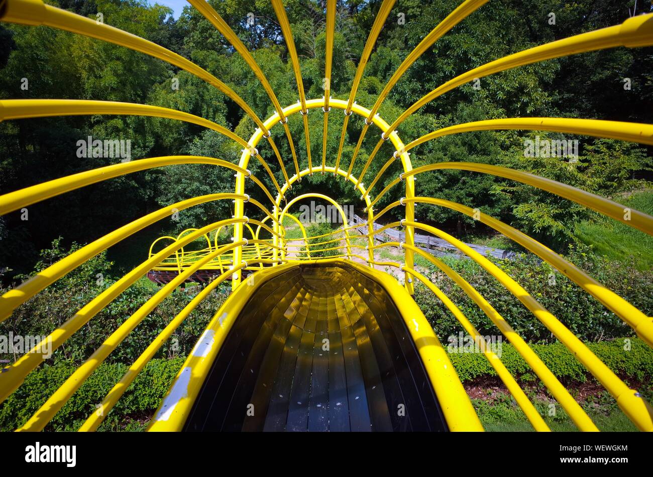 Yellow slide hi-res stock photography and images - Alamy