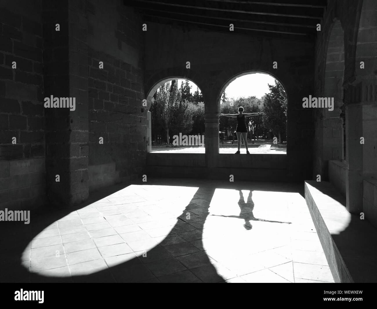 Shadow arch hi-res stock photography and images - Alamy