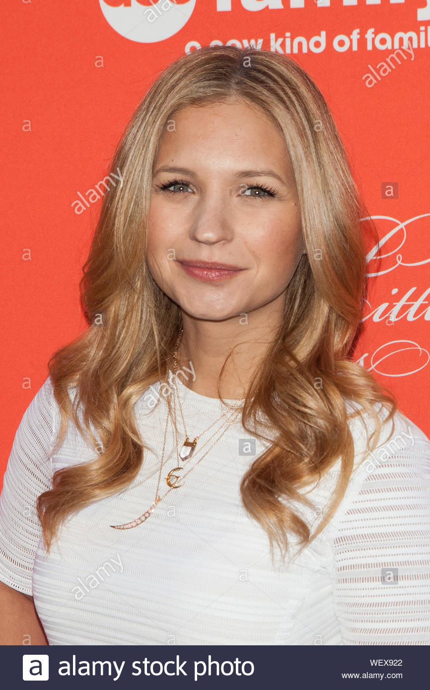 Vanessa Ray Pretty Little Liars Stock Photos & Vanessa Ray Pretty ...