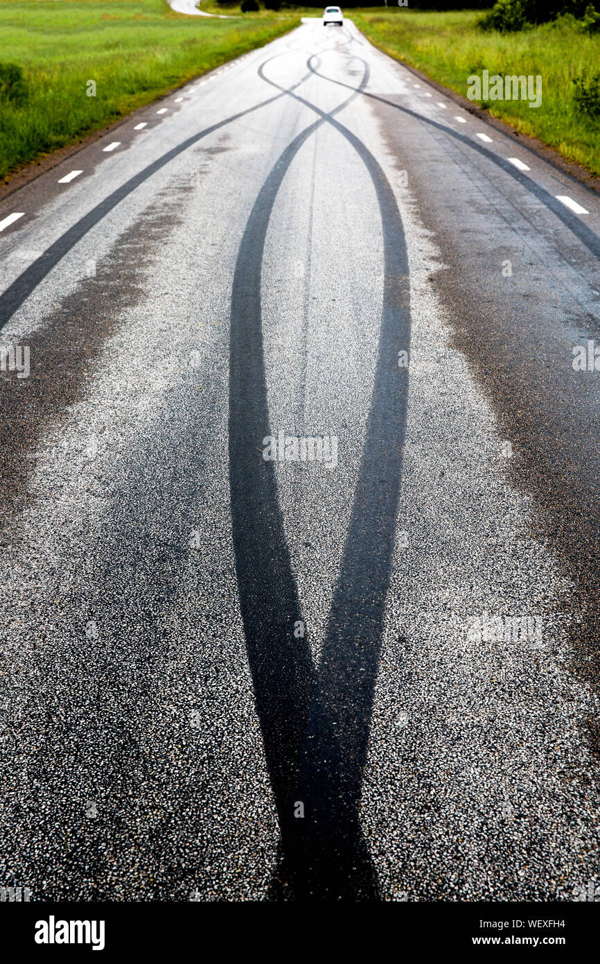 Road skid mark hi-res stock photography and images - Alamy