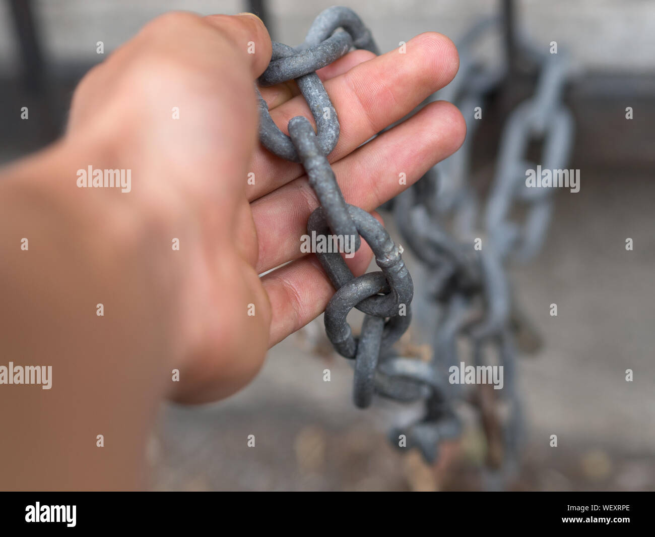 Real chain hi-res stock photography and images - Alamy