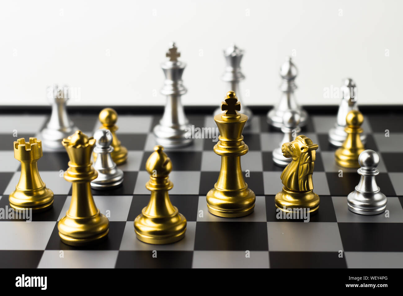 Golden chess king hi-res stock photography and images - Alamy