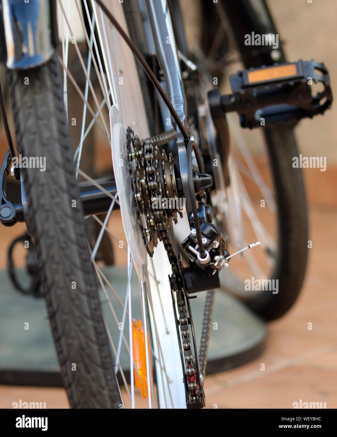 Bicycle gears hi-res stock photography and images - Alamy