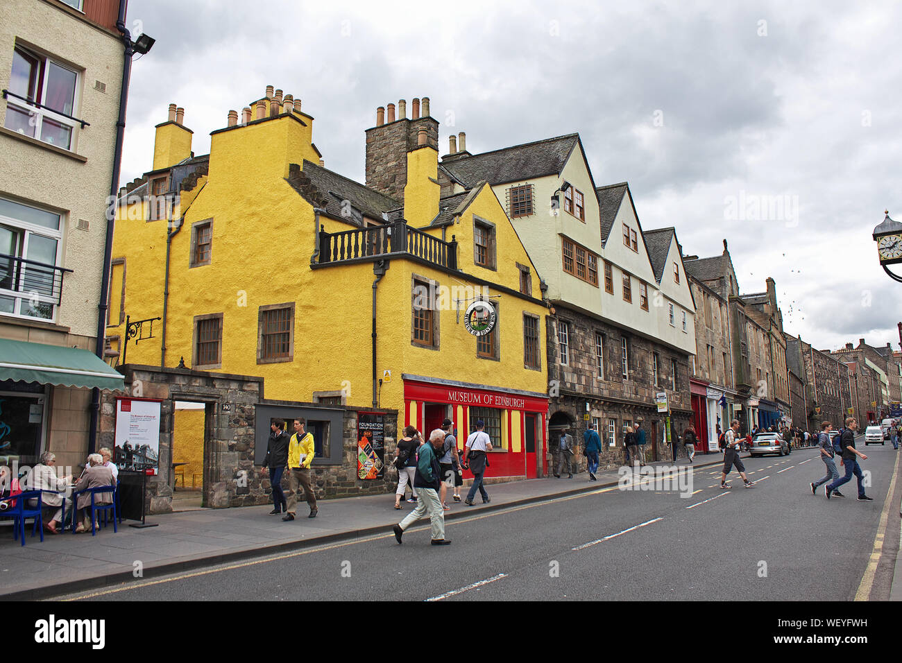 The street in Edinburgh, Scotland Stock Photo - Alamy