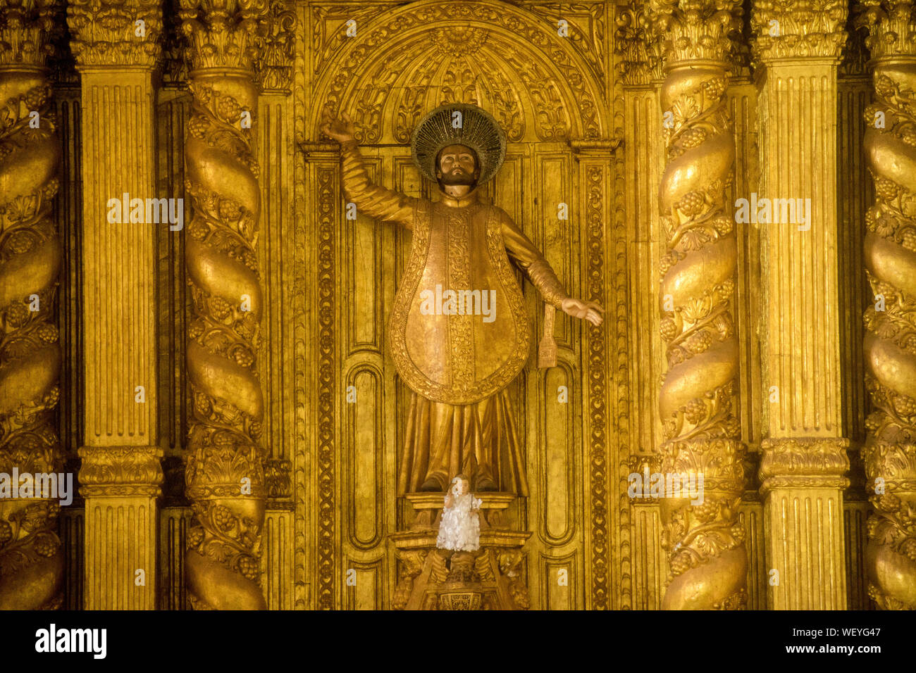 Bom Jesus Cathedral and St Francis of Assisi Church altar and other ...