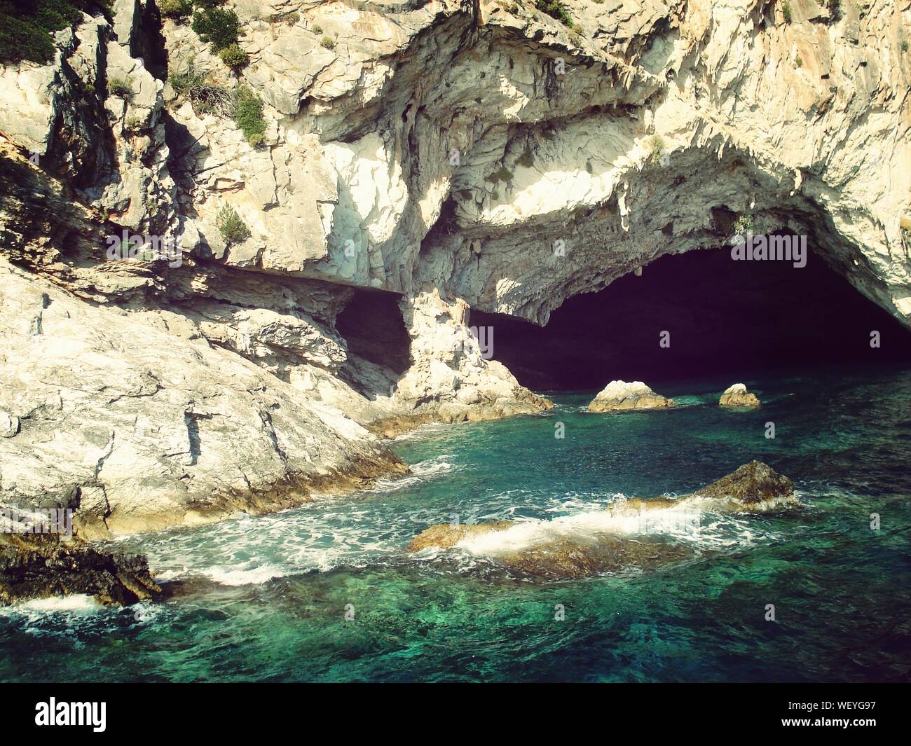 Water cave scene hi-res stock photography and images - Alamy
