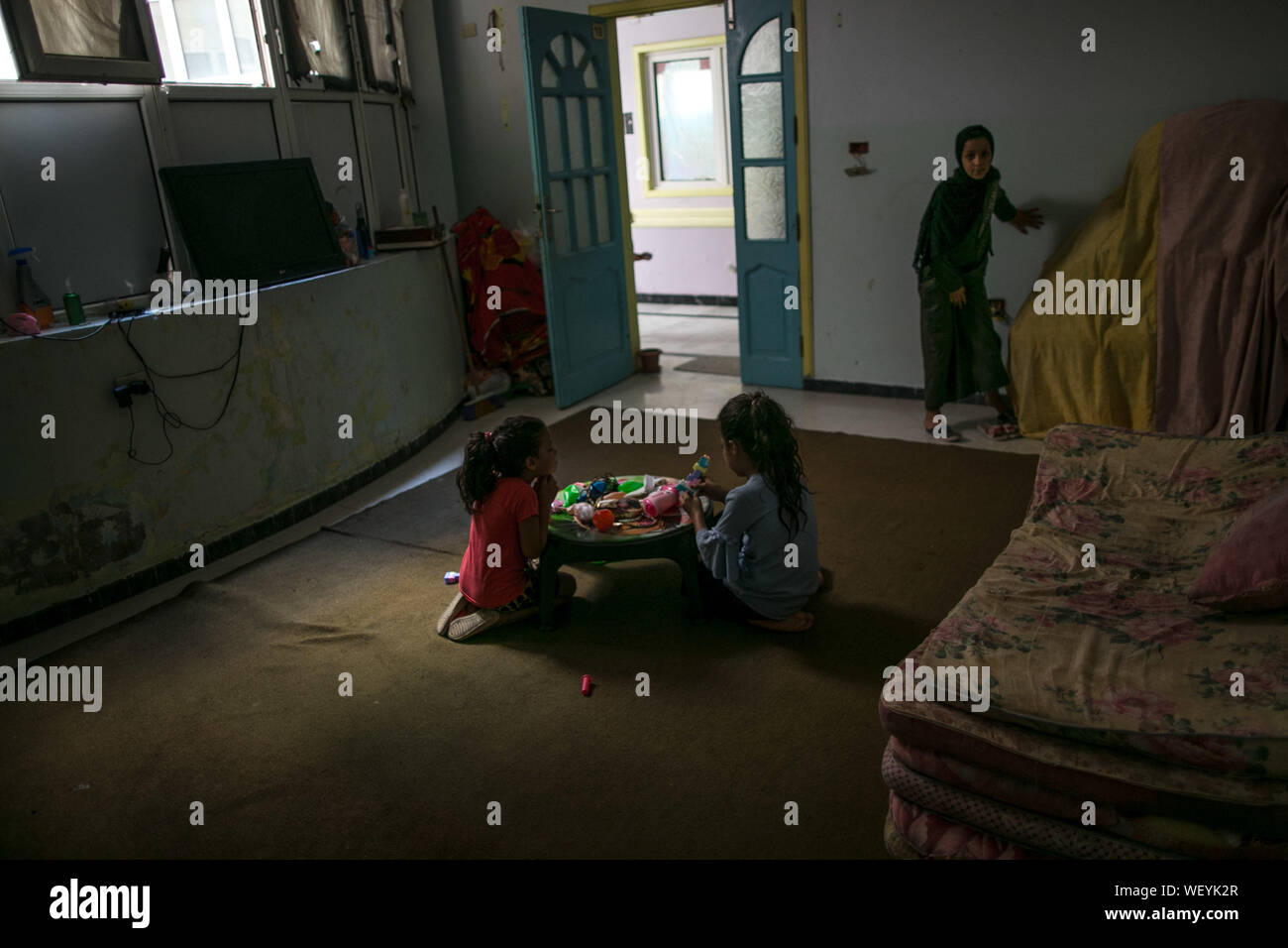 Refugees room hi-res stock photography and images - Alamy