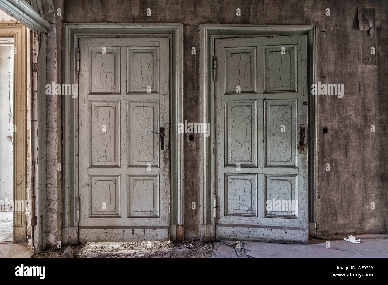Rotten Doors High Resolution Stock Photography and Images - Alamy