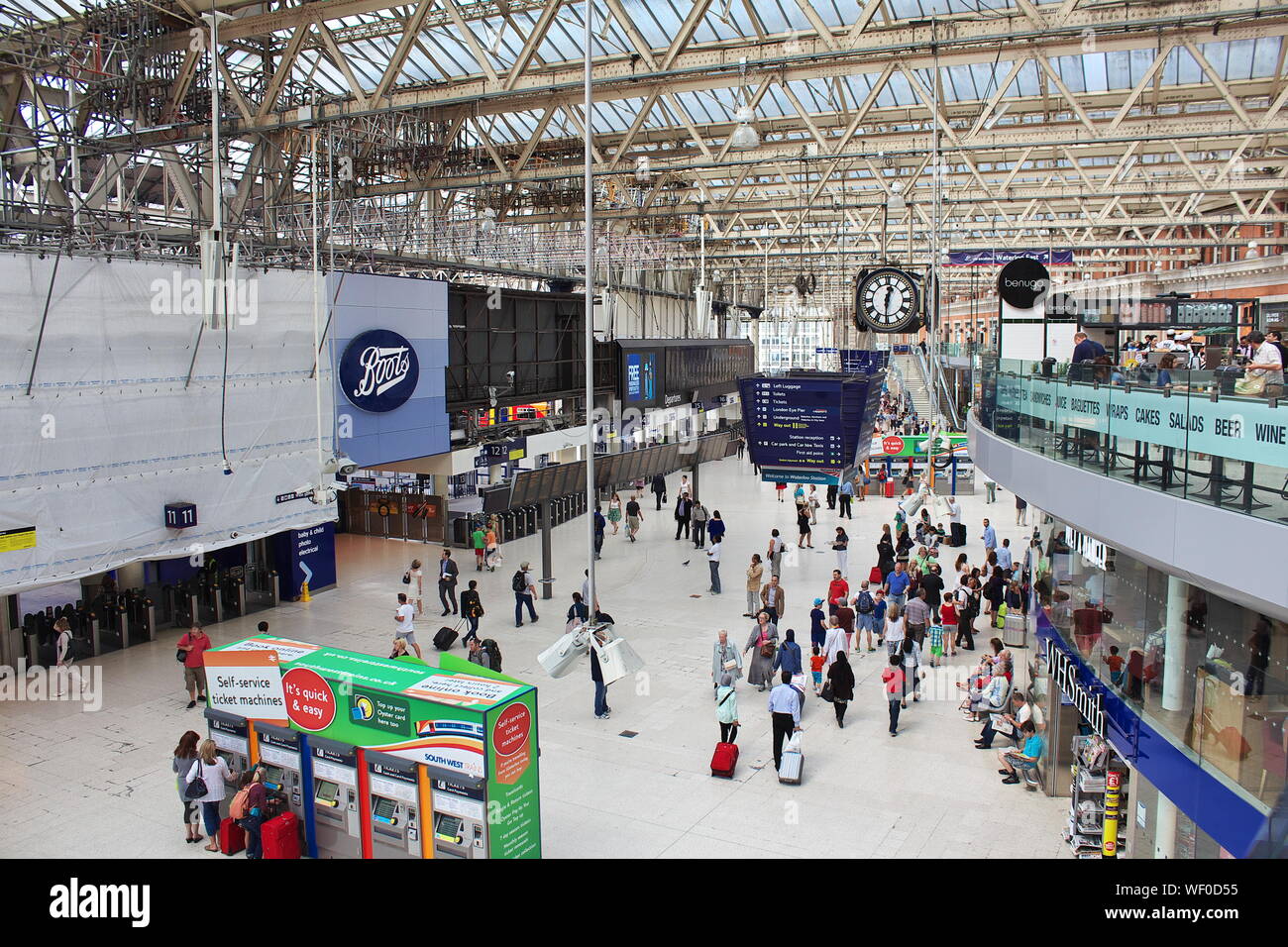 The railway station in England Stock Photo - Alamy