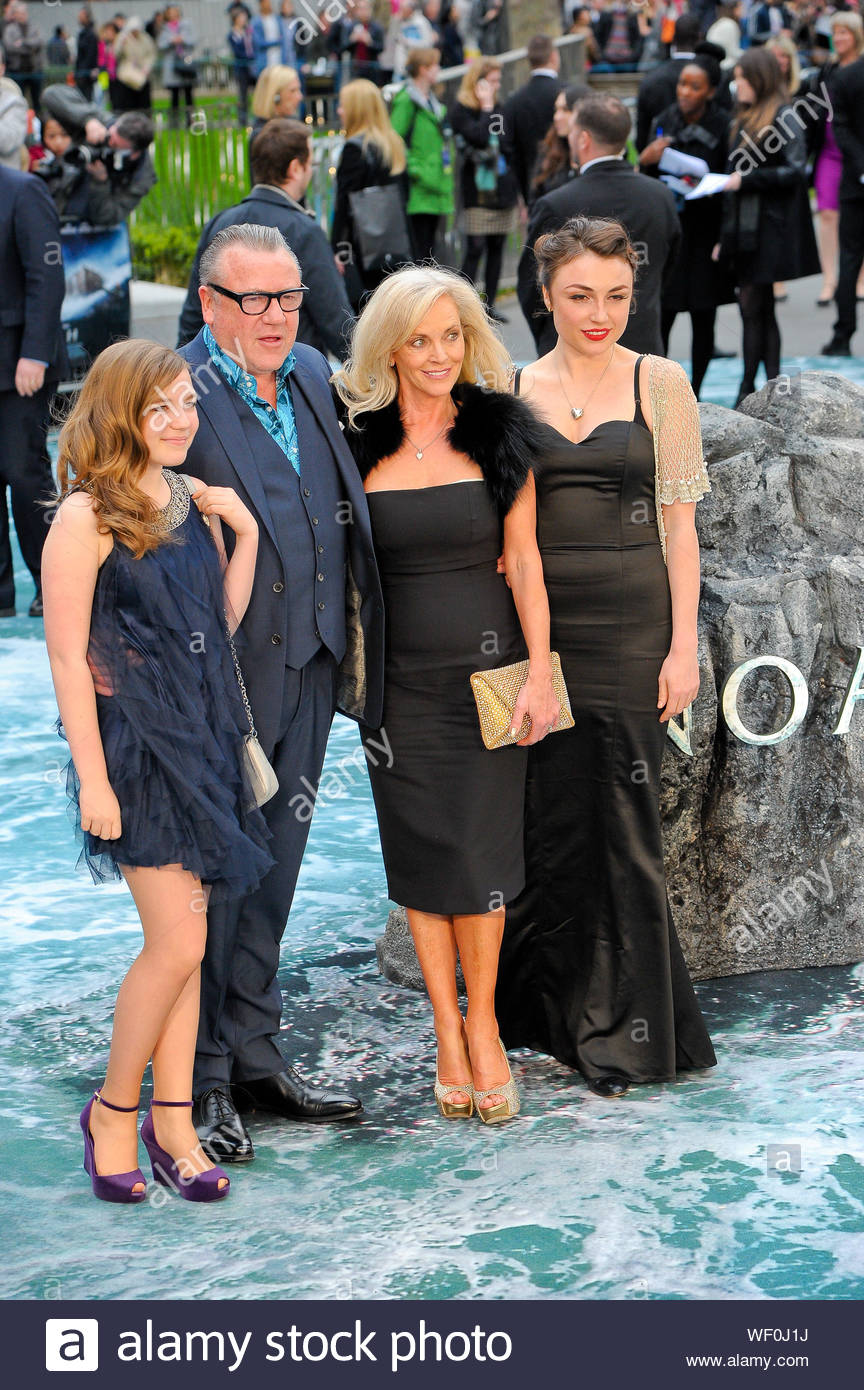 Ray Winstone And Elaine Winstone Stock Photos & Ray Winstone And Elaine ...