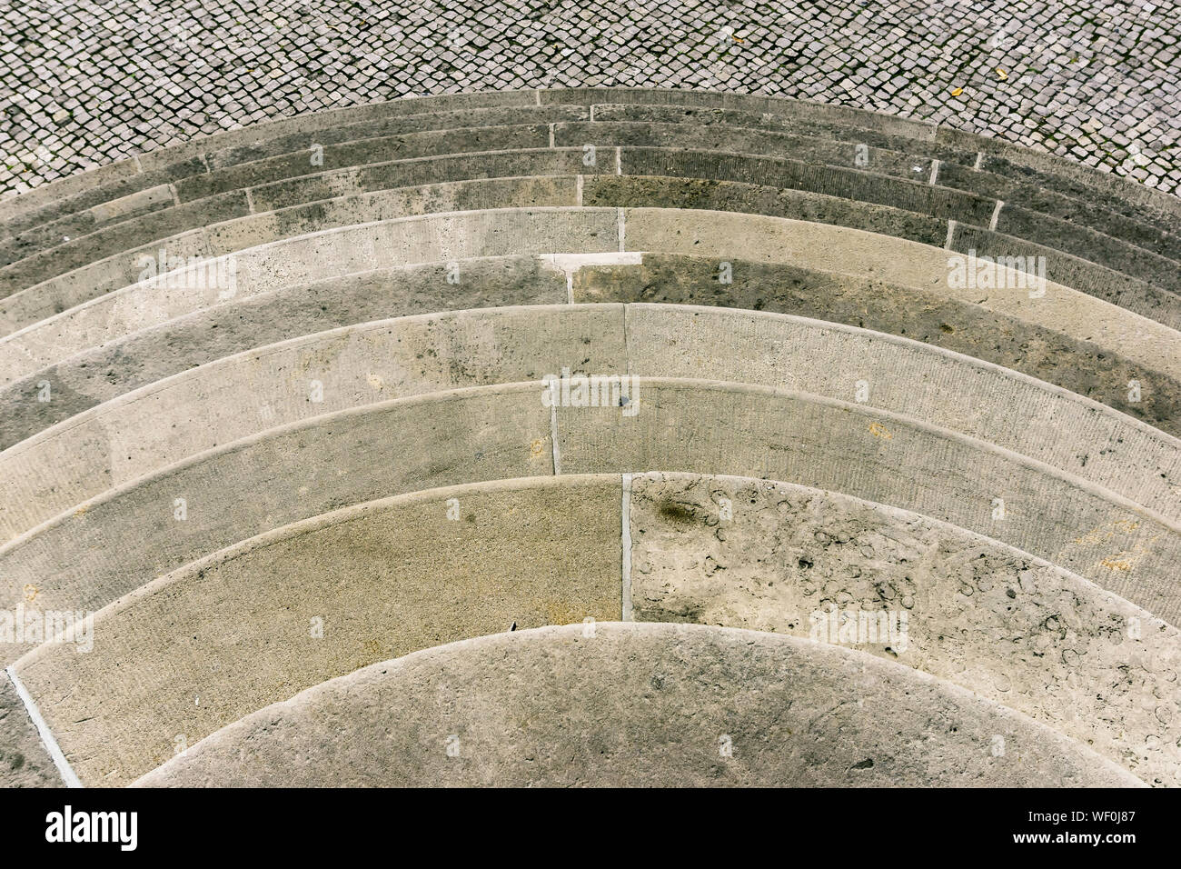 Semi circle pattern hi-res stock photography and images - Alamy