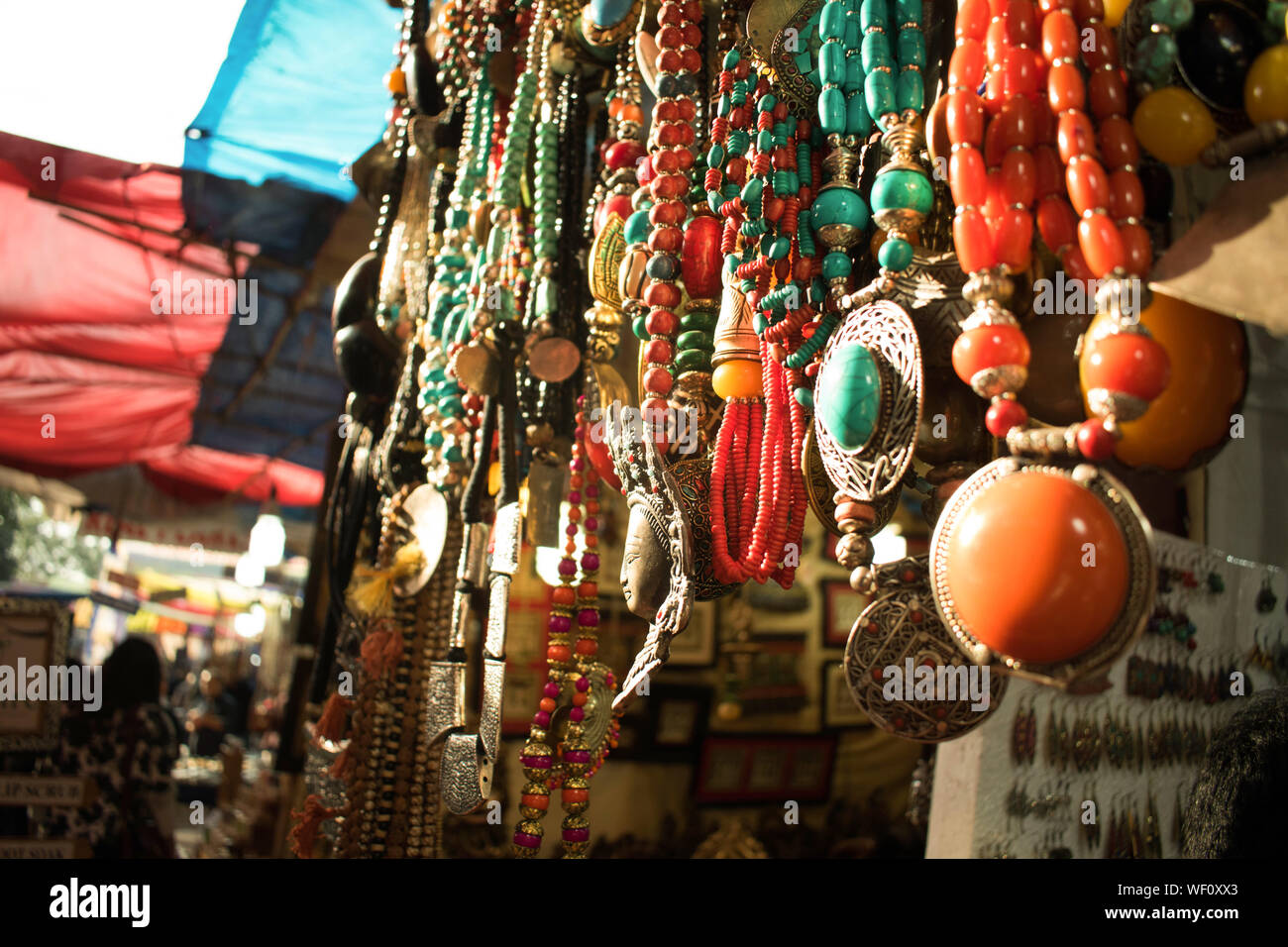 Old vintage artefacts made by hand and sold in the streets of Dilli ...