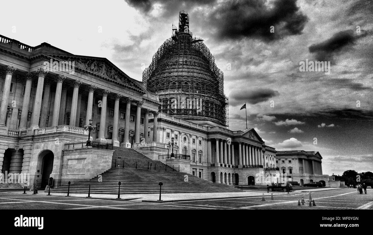 United states capitol exterior hi-res stock photography and images - Alamy