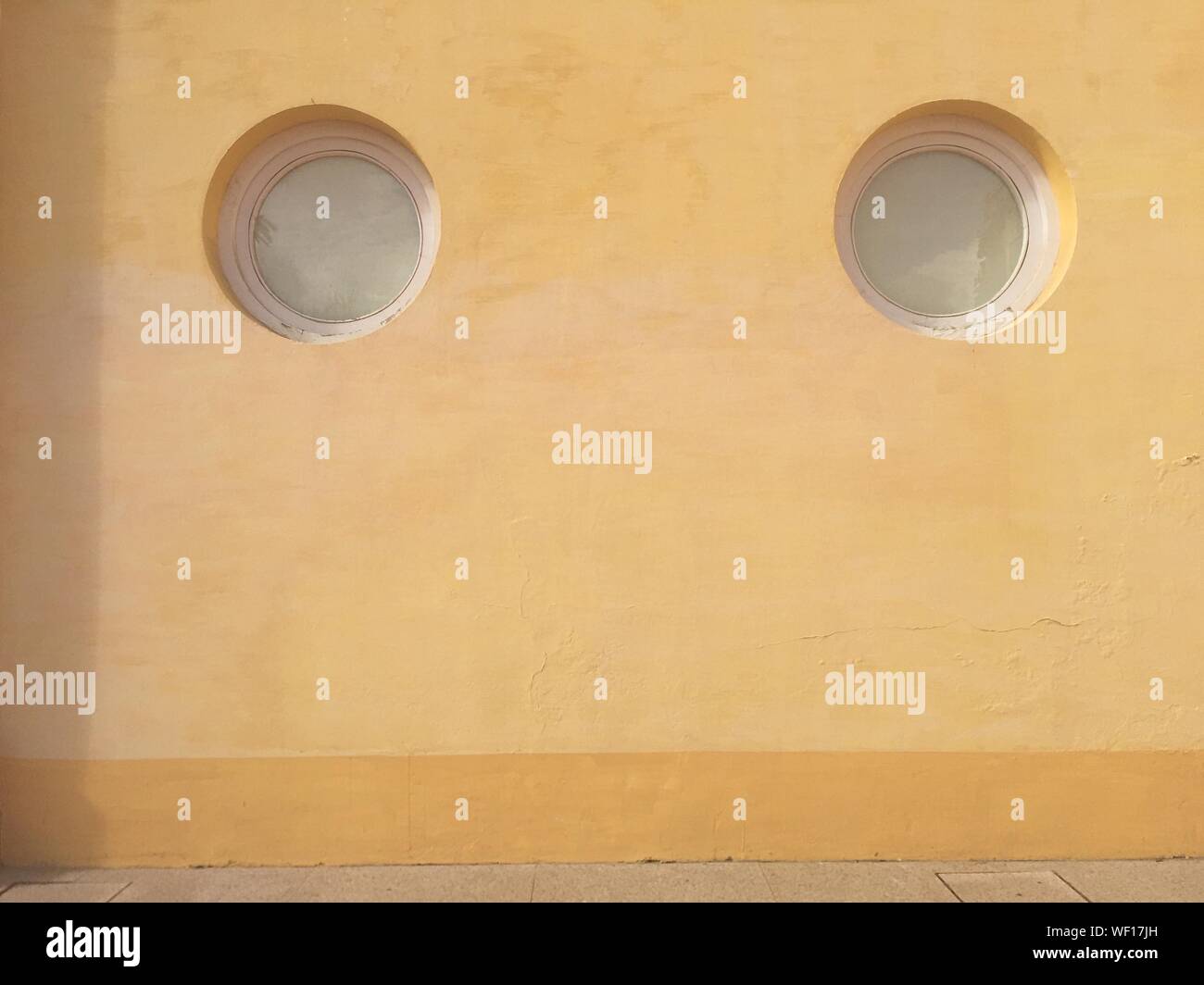 Circle shape architecture hi-res stock photography and images - Alamy