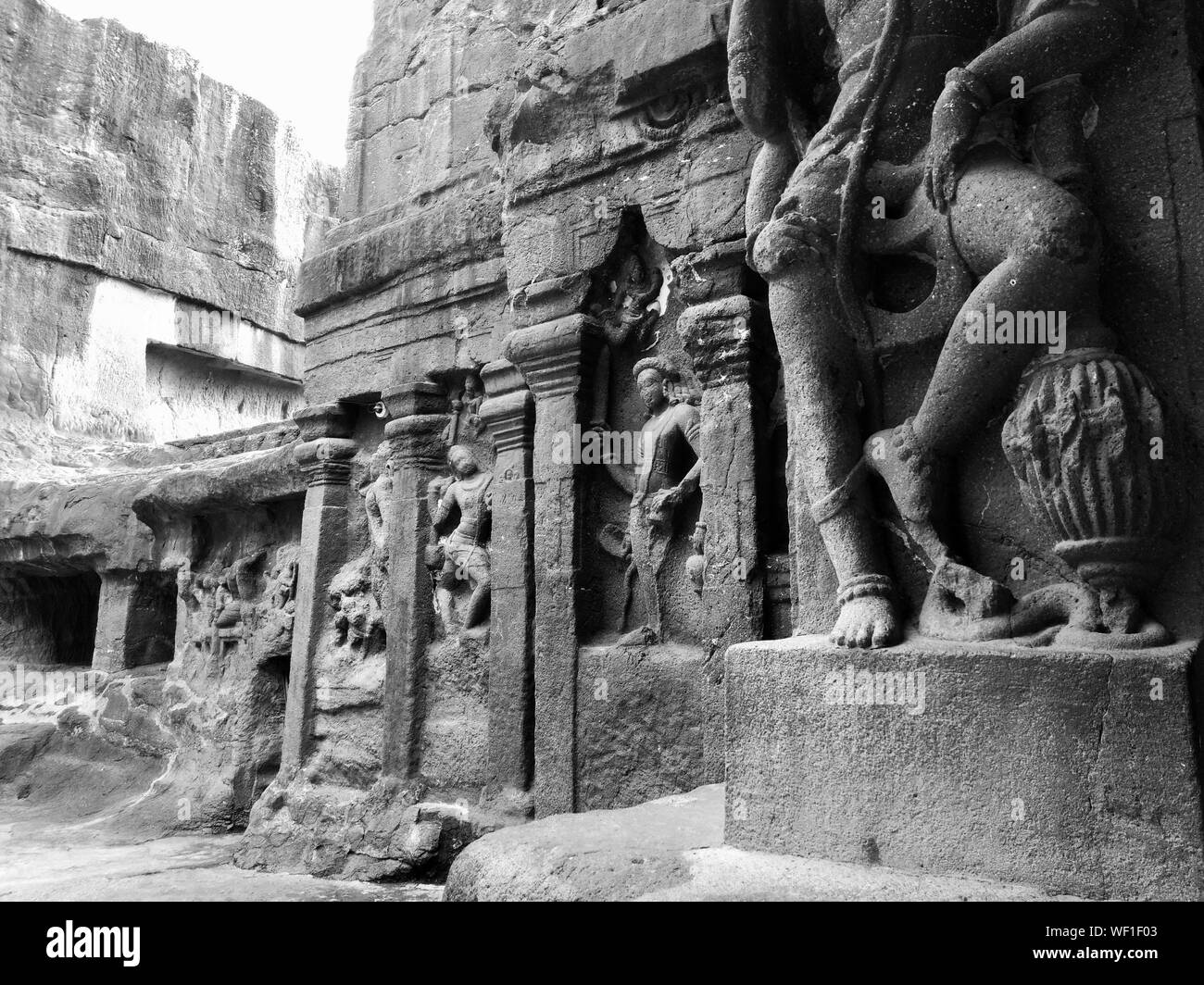 Stone statue weathered damaged hi-res stock photography and images - Alamy