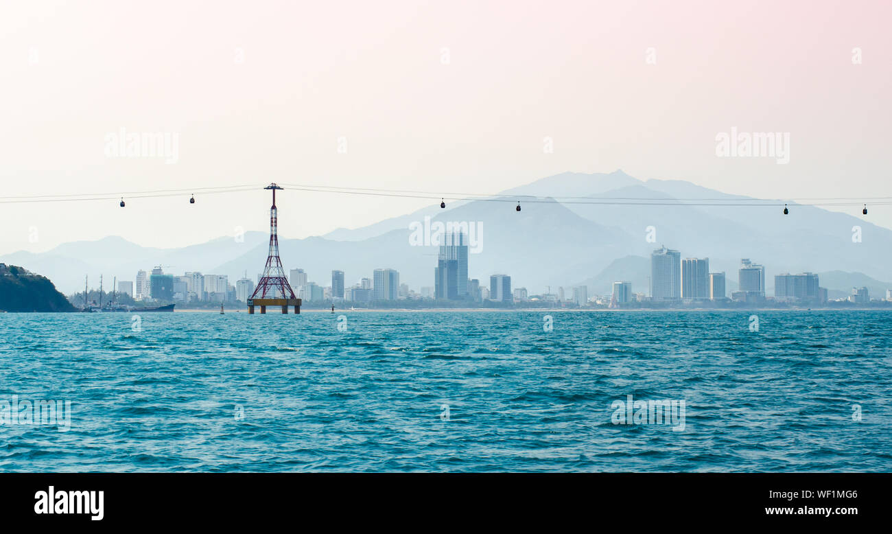 Skyscraper pylon hi-res stock photography and images - Alamy