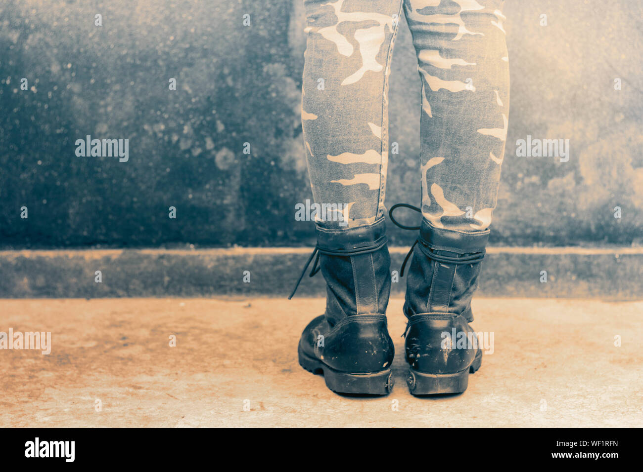 Man wearing boots hi-res stock photography and images - Alamy