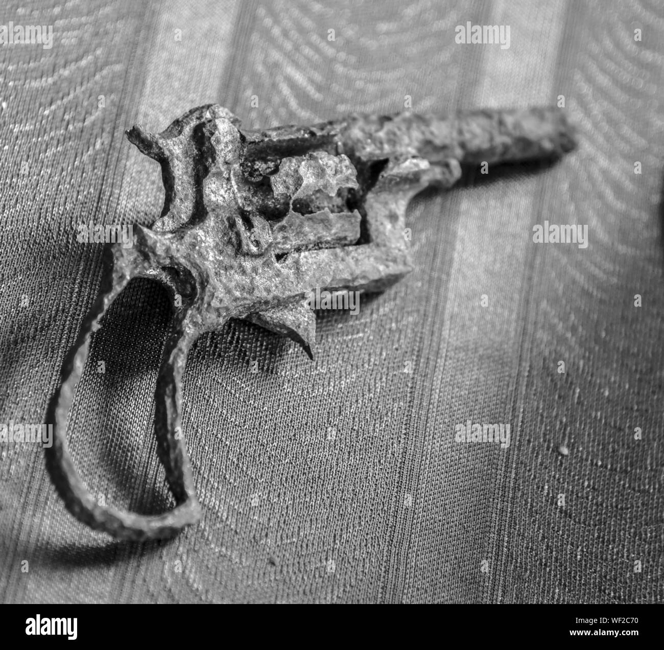 Old_gun hi-res stock photography and images - Alamy