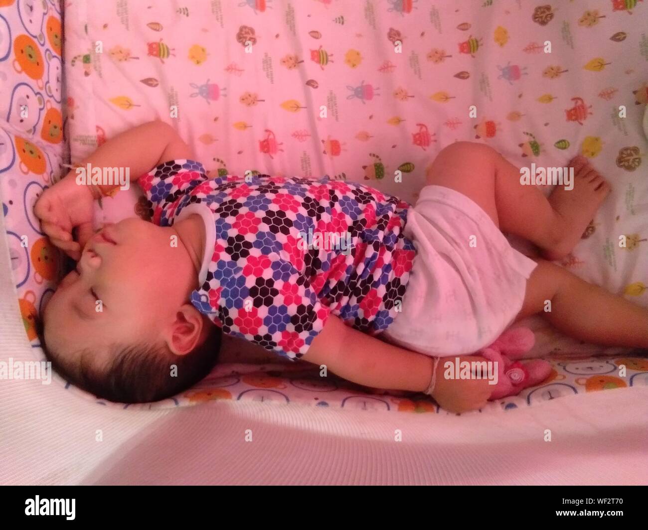 Person sleeping in bed side view hi-res stock photography and images ...