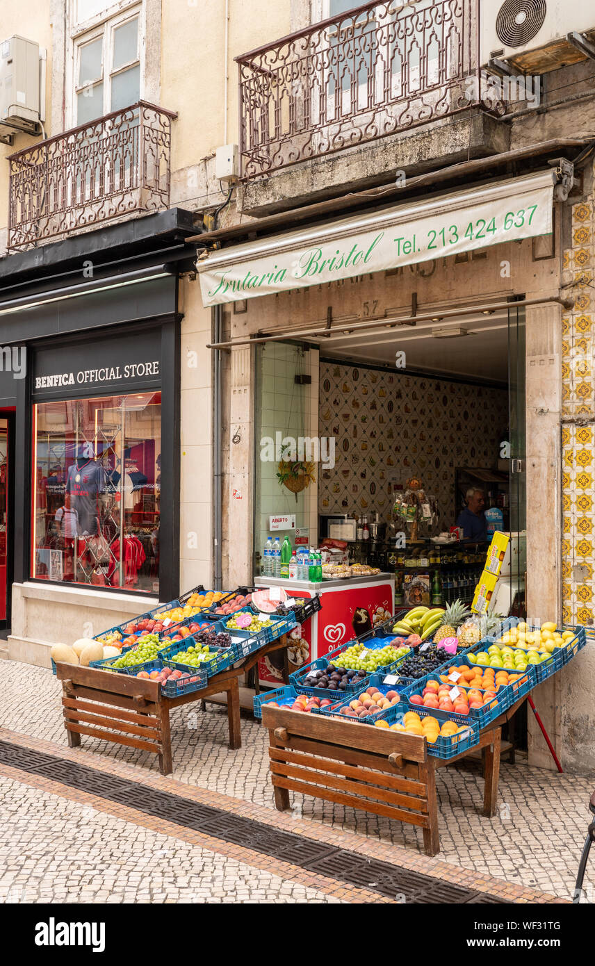 Mini mart hi-res stock photography and images - Alamy