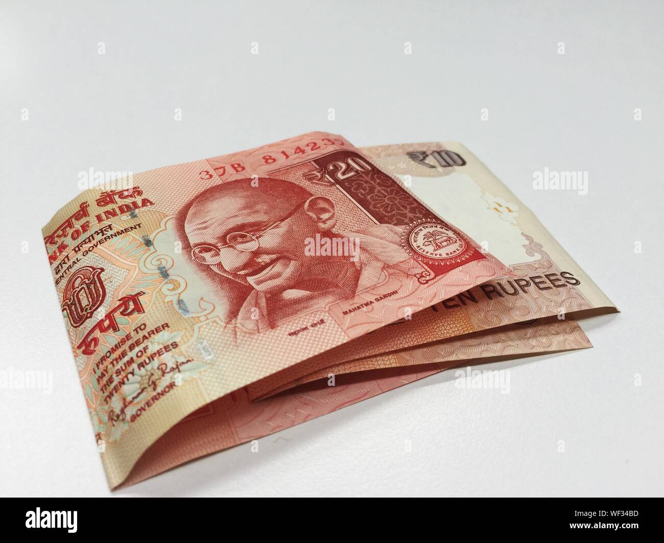 Indian ten rupee note hi-res stock photography and images - Alamy