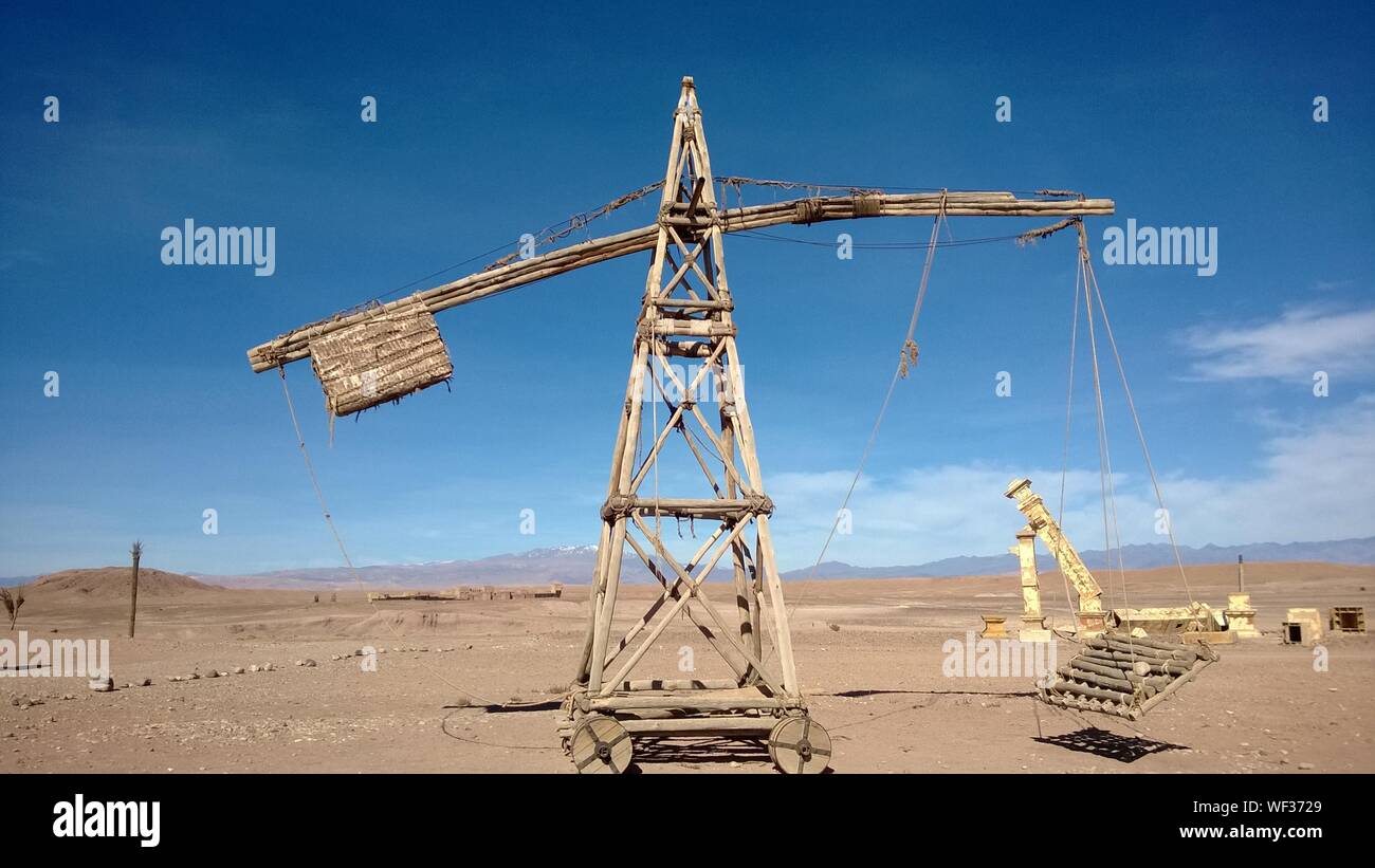 Old Wooden Crane High Resolution Stock Photography and Images - Alamy