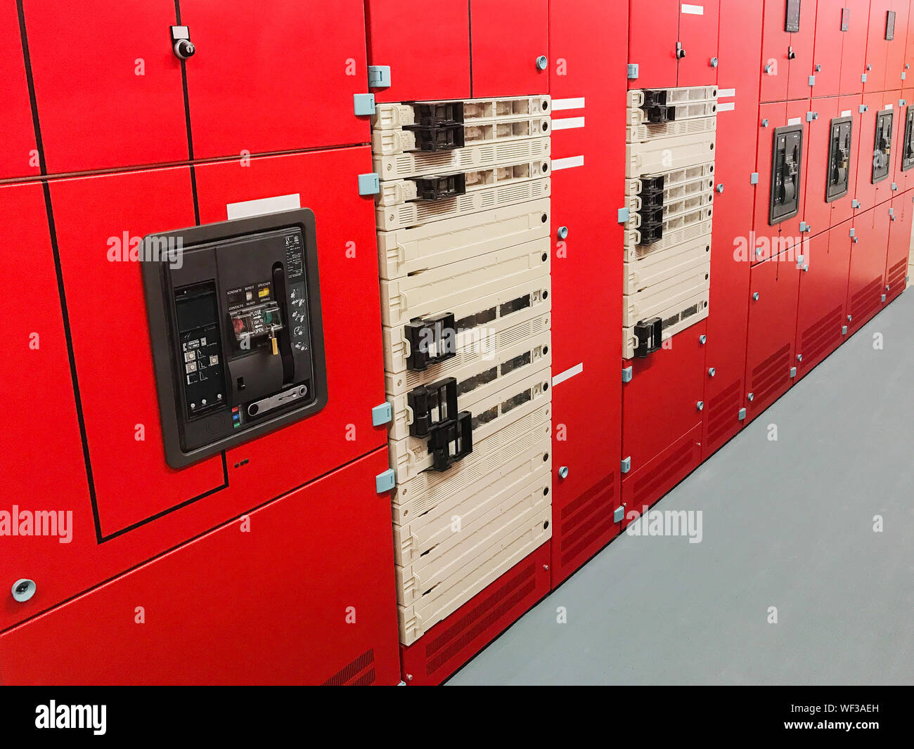 Meter red hi-res stock photography and images - Alamy