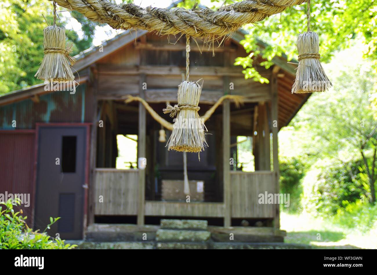 Rope and temple hi-res stock photography and images - Alamy