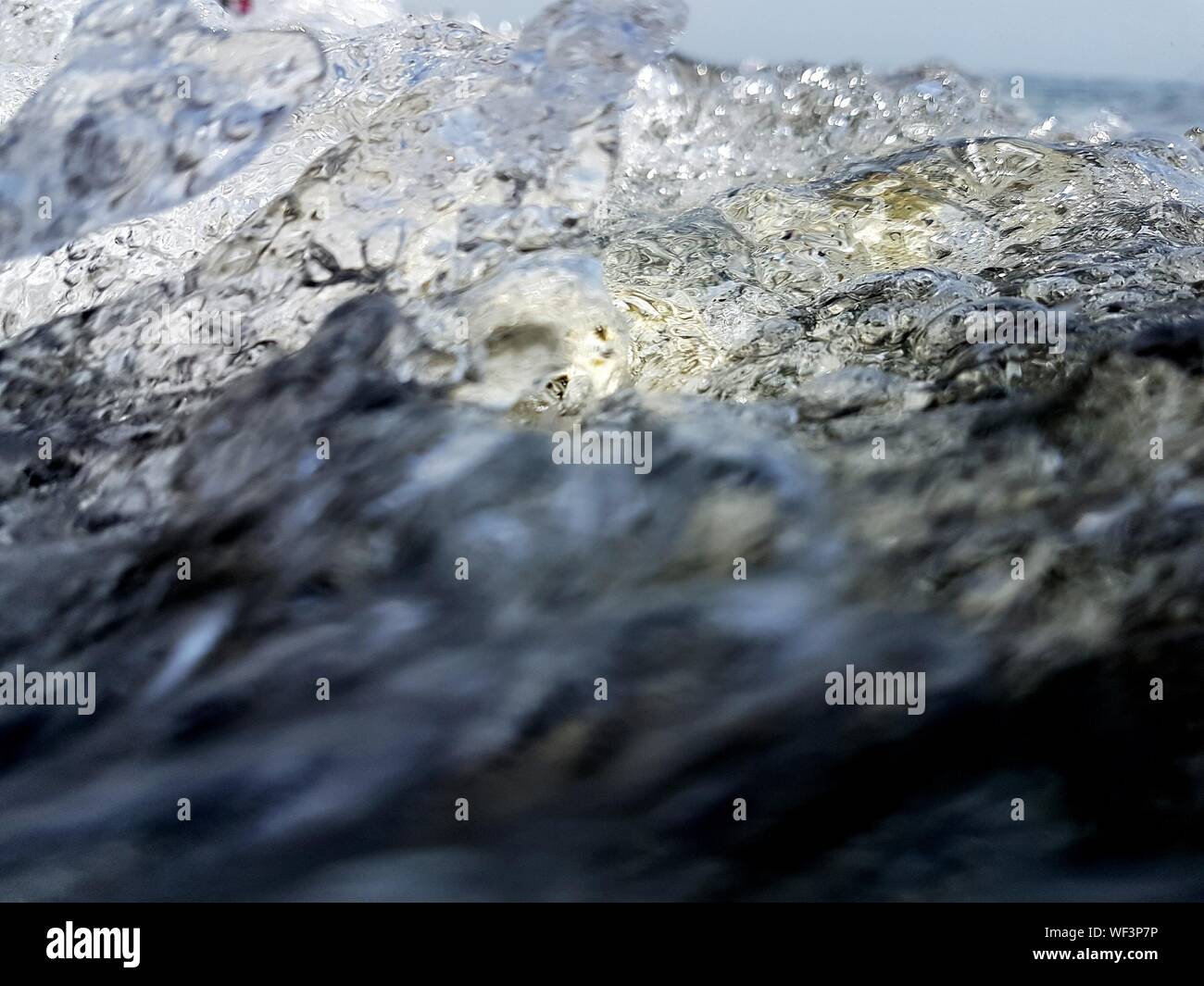 Flowing waves hi-res stock photography and images - Alamy