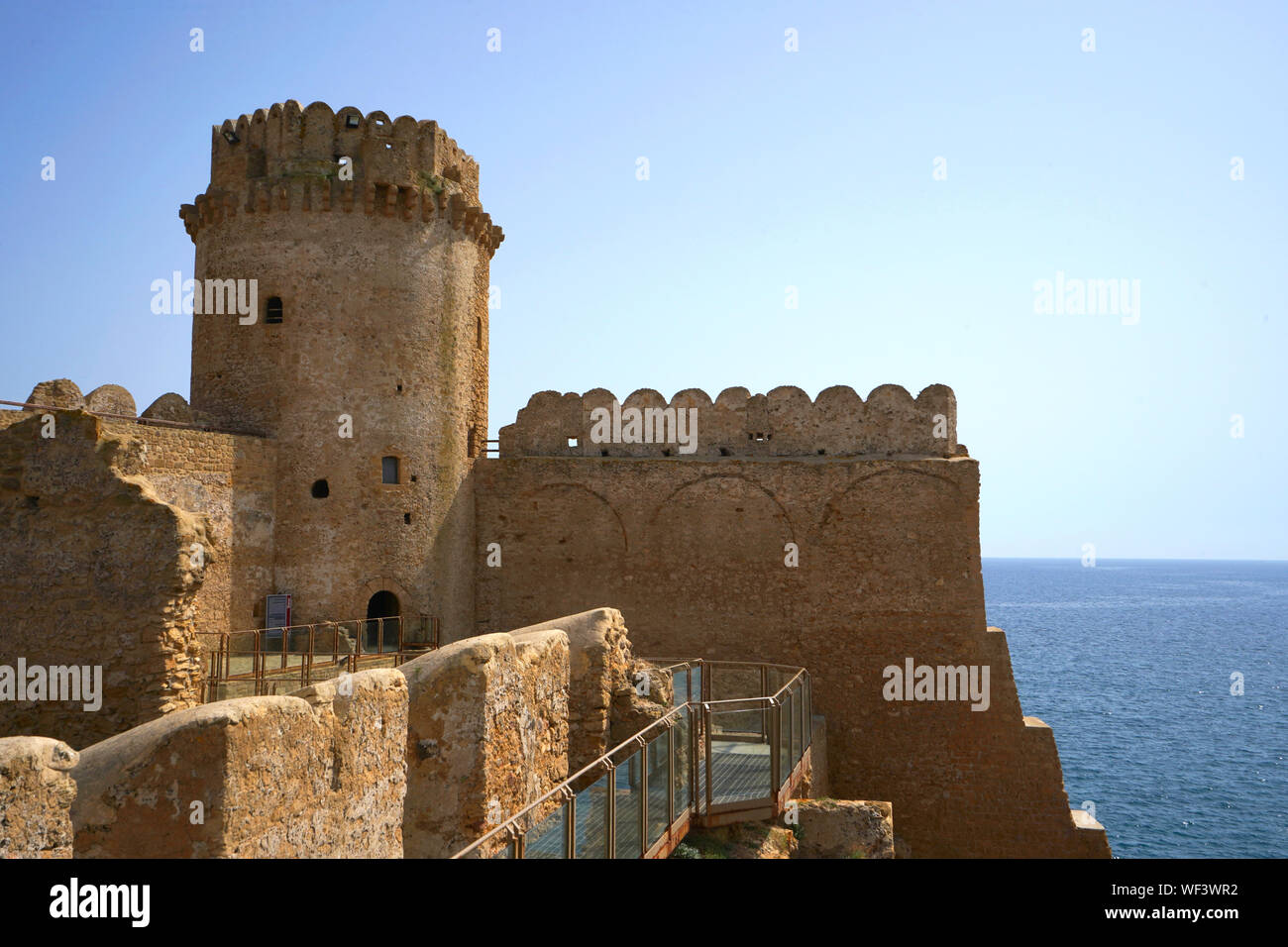 Castella hi-res stock photography and images - Alamy