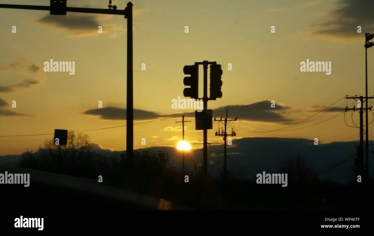 Yellow pylons hi-res stock photography and images - Alamy