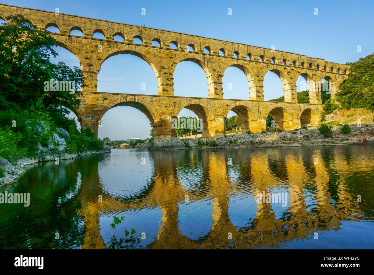 Aquaducts hi-res stock photography and images - Alamy