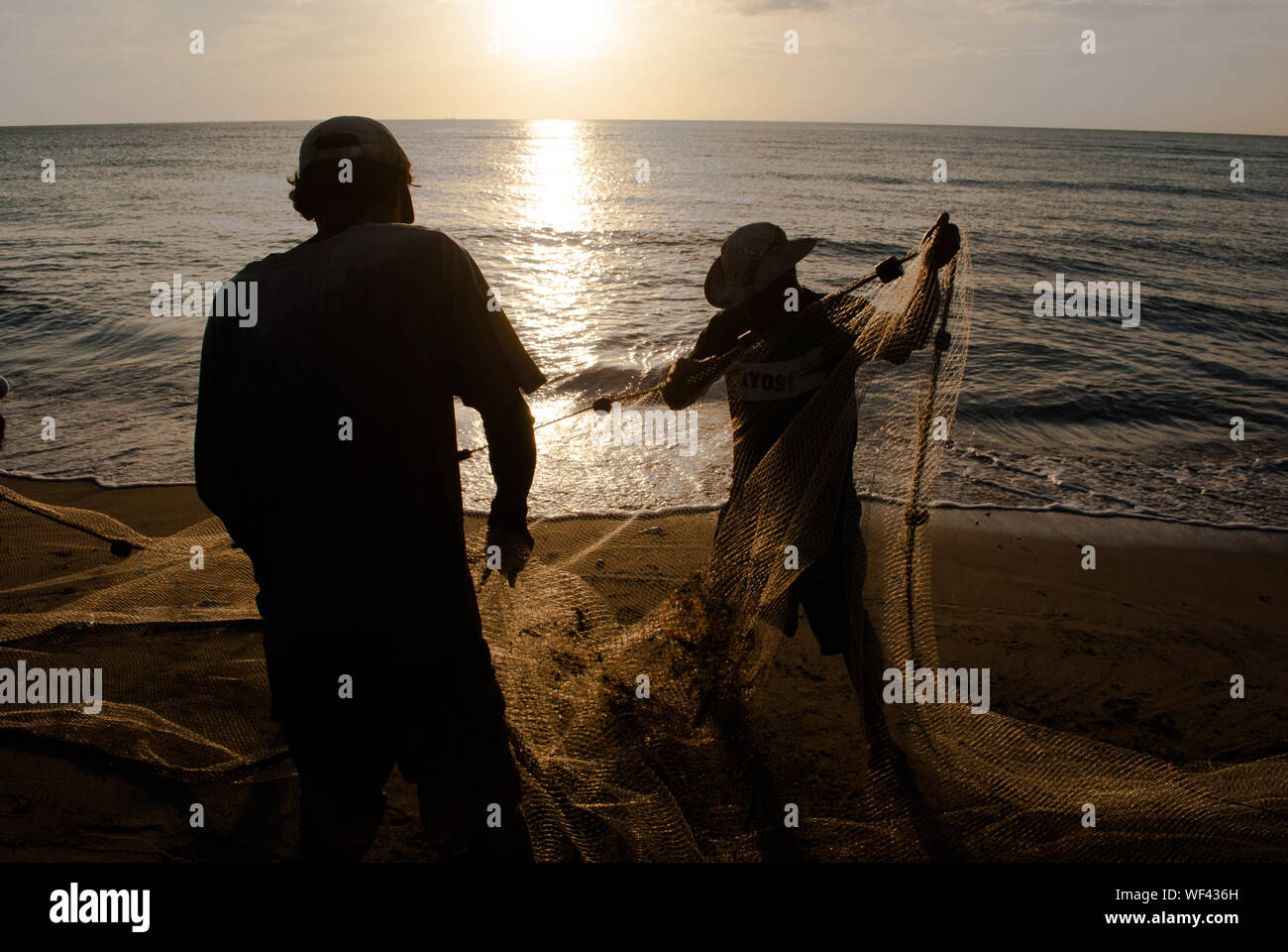 Nets on the shore hi-res stock photography and images - Alamy