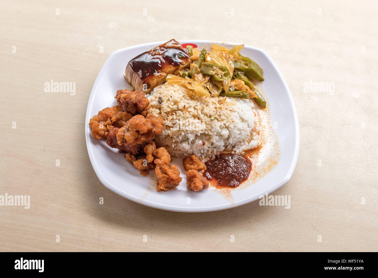 Chicken wings rice hi-res stock photography and images - Alamy