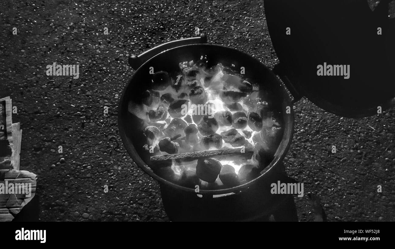 Road grill hi-res stock photography and images - Alamy