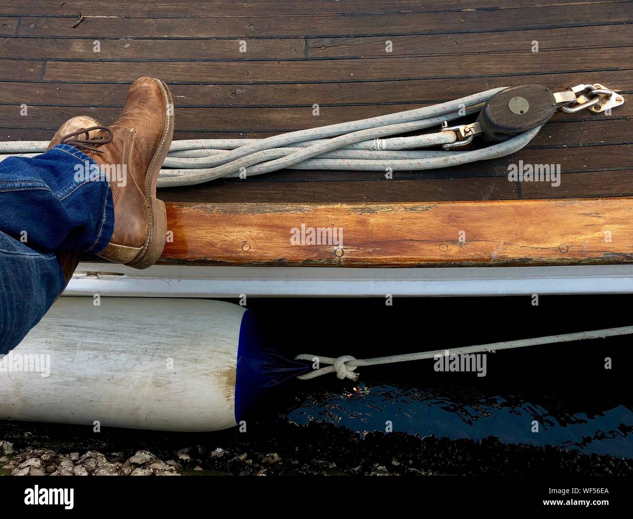 Leg ship hi-res stock photography and images - Alamy