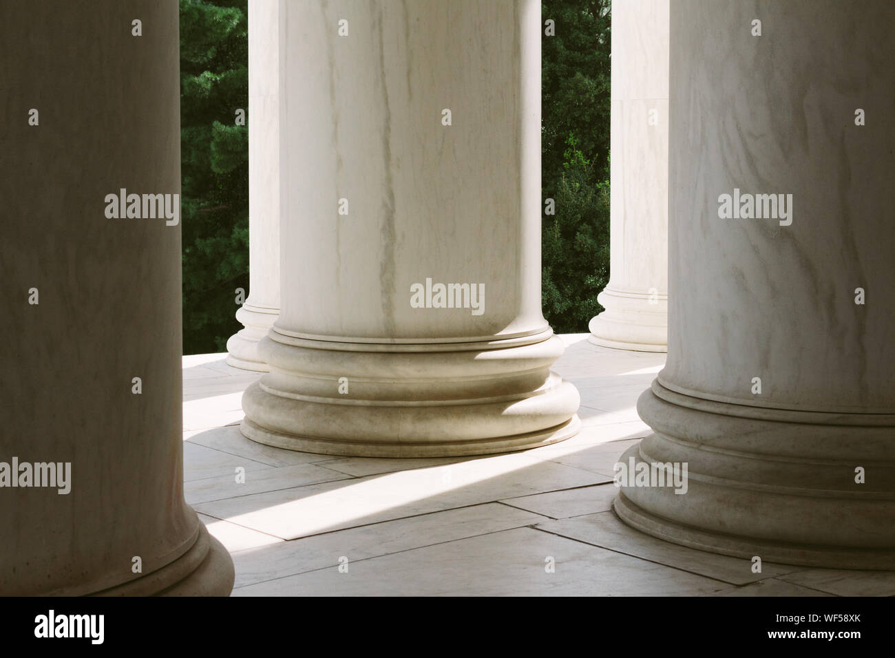 Sunlight on columns hi-res stock photography and images - Alamy