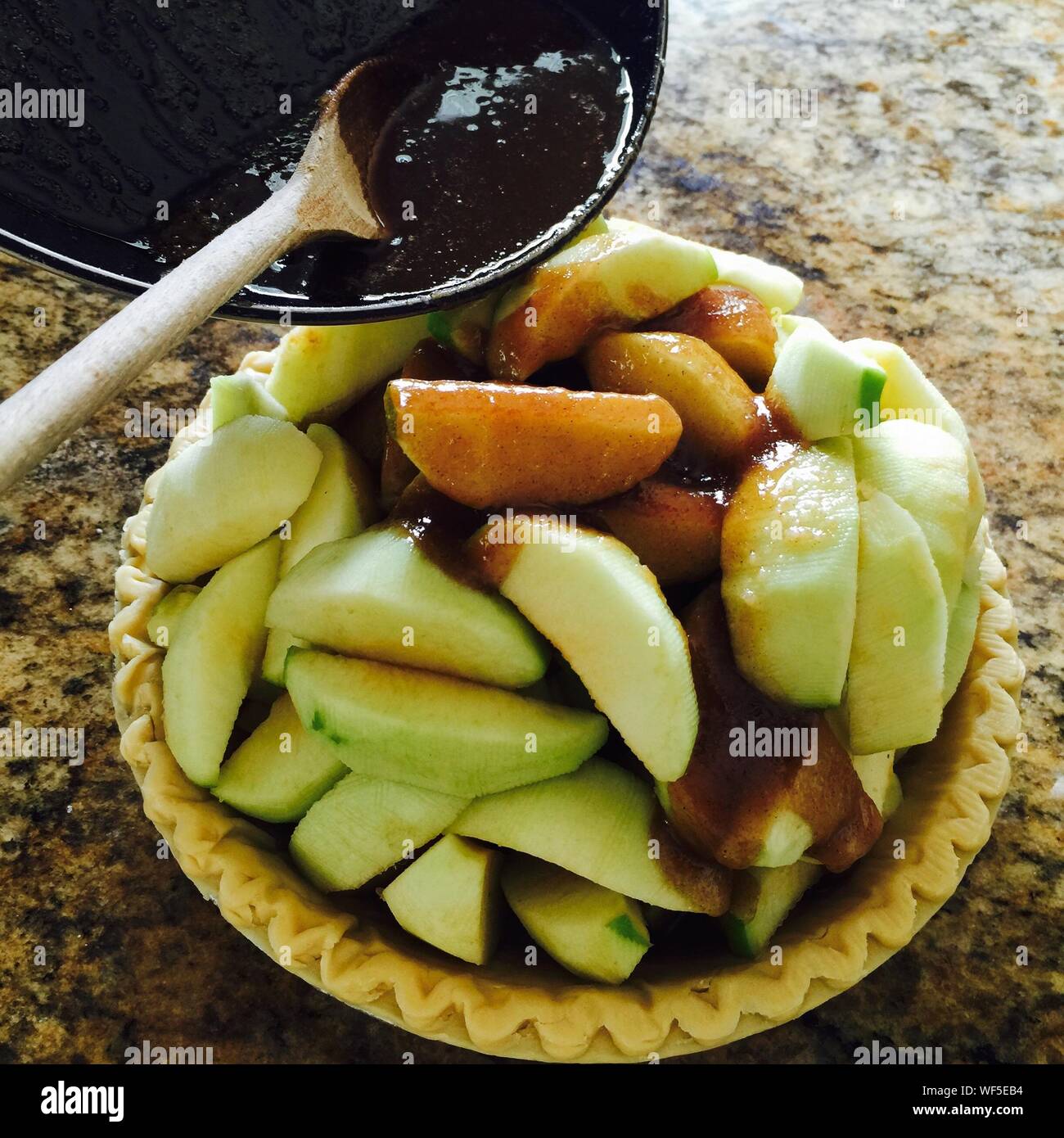 Syrup pouring hi-res stock photography and images - Alamy