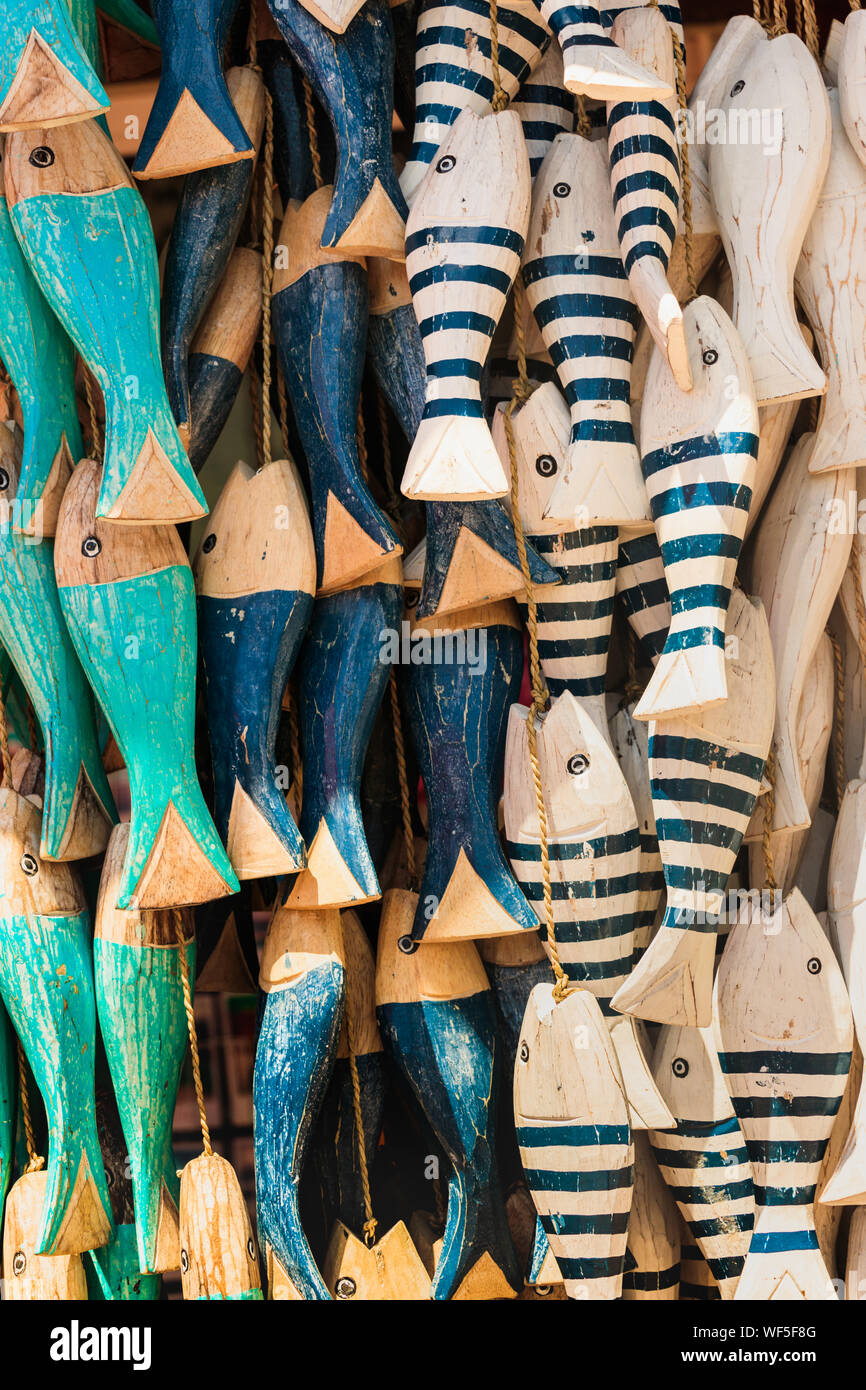 Wood wooden fish carving hi-res stock photography and images - Alamy