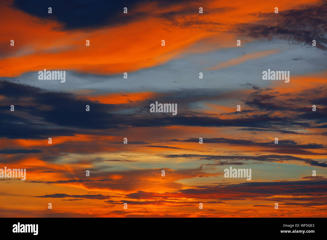 Colorful sunset in the Indian ocean Stock Photo - Alamy