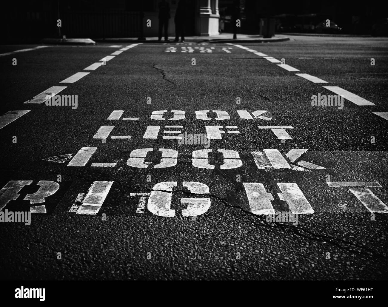 Look left street hi-res stock photography and images - Alamy