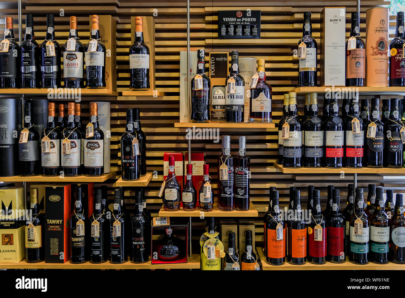 Vintage port wine bottle hi-res stock photography and images - Alamy