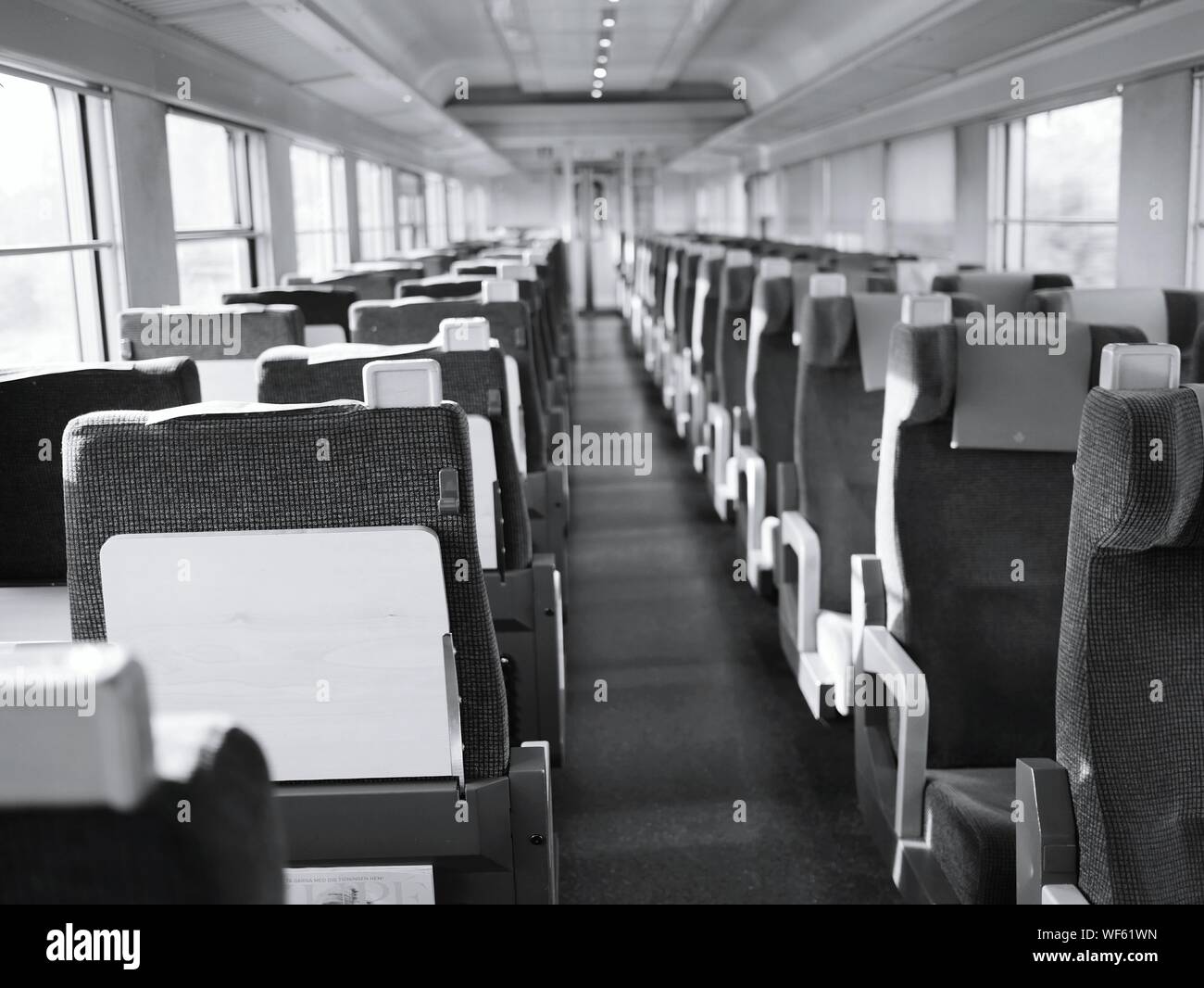 Train seats table hi-res stock photography and images - Alamy